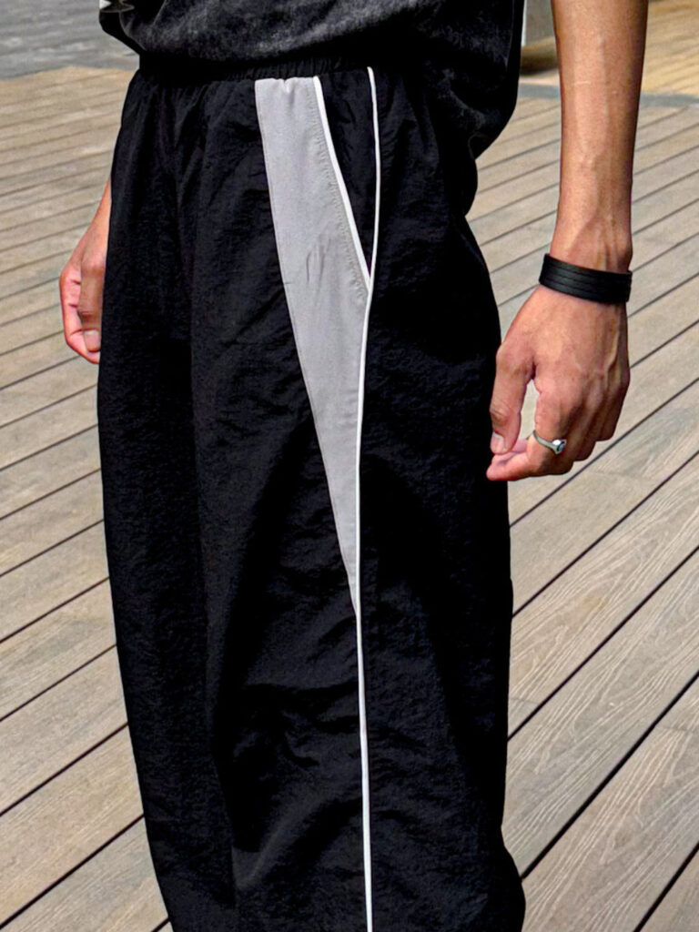 Parachute Track Pants primary colour black – legdays.in